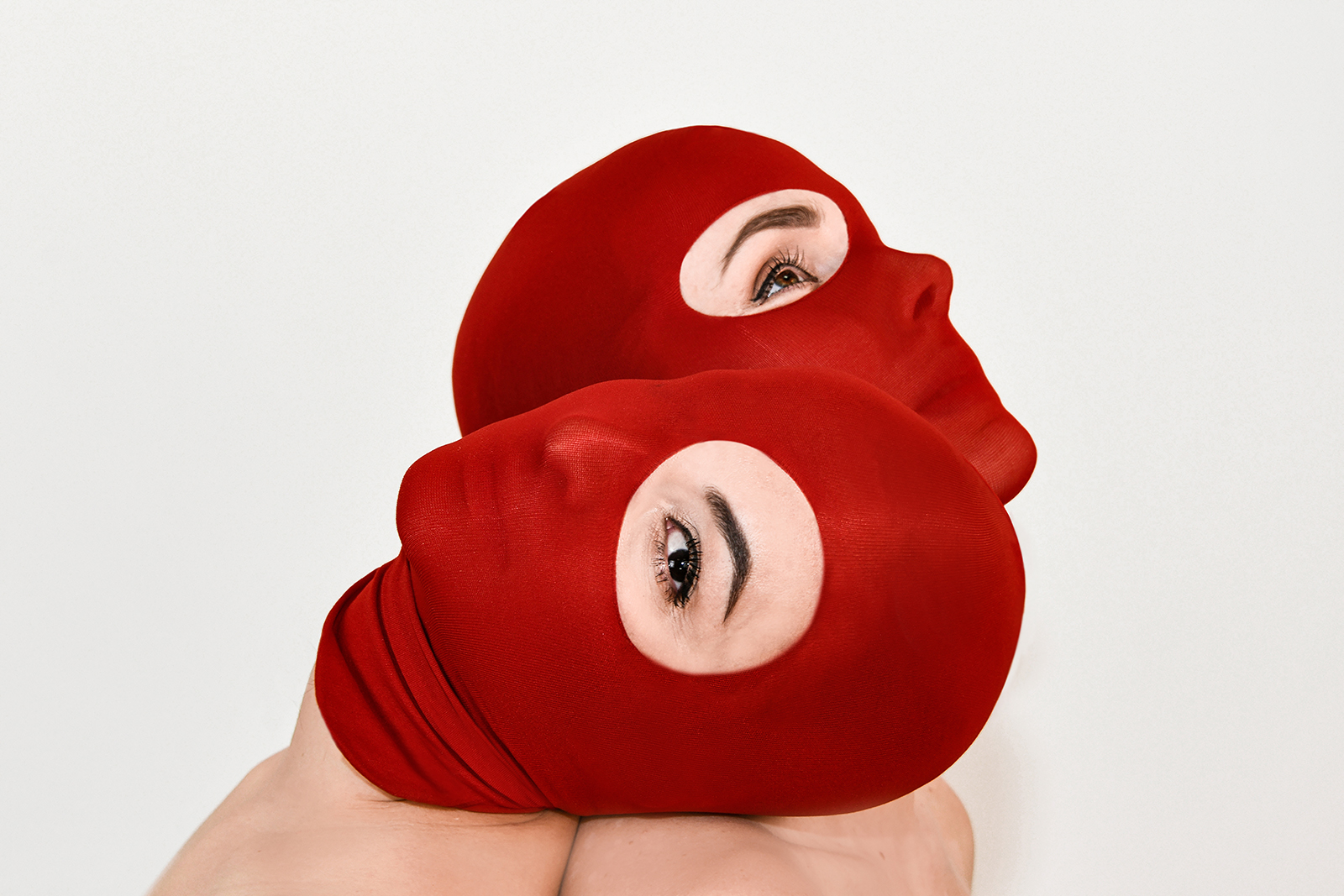 “Χορευτική πανούκλα” στο Σύγχρονο Θέατρο - Real.gr