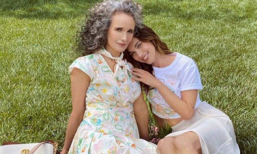 Andie MacDowell: Η 64χρονη διάσημη ηθοποιός έλαμψε μαζί με την 32χρονη ...