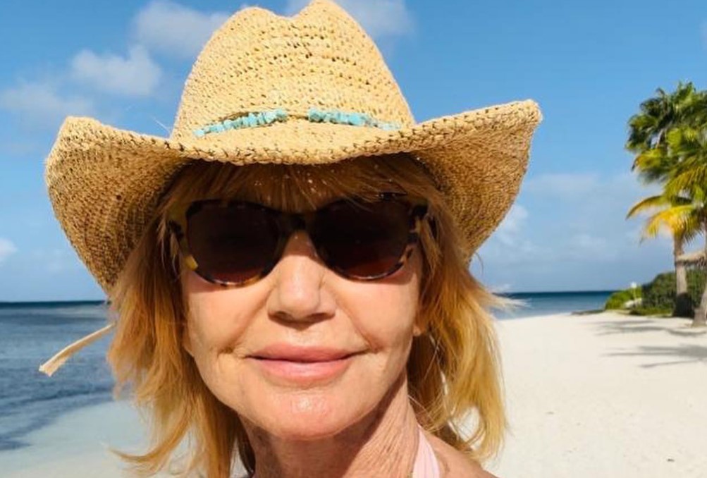 Sue Vanner: Το 71χρονο κορίτσι του James Bond παίρνει διαζύγιο τρία ...