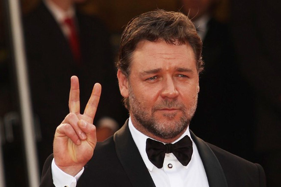 Russell Crowe: Στη «μαύρη λίστα» του βασιλιά Κάρολου για τη στέψη ...